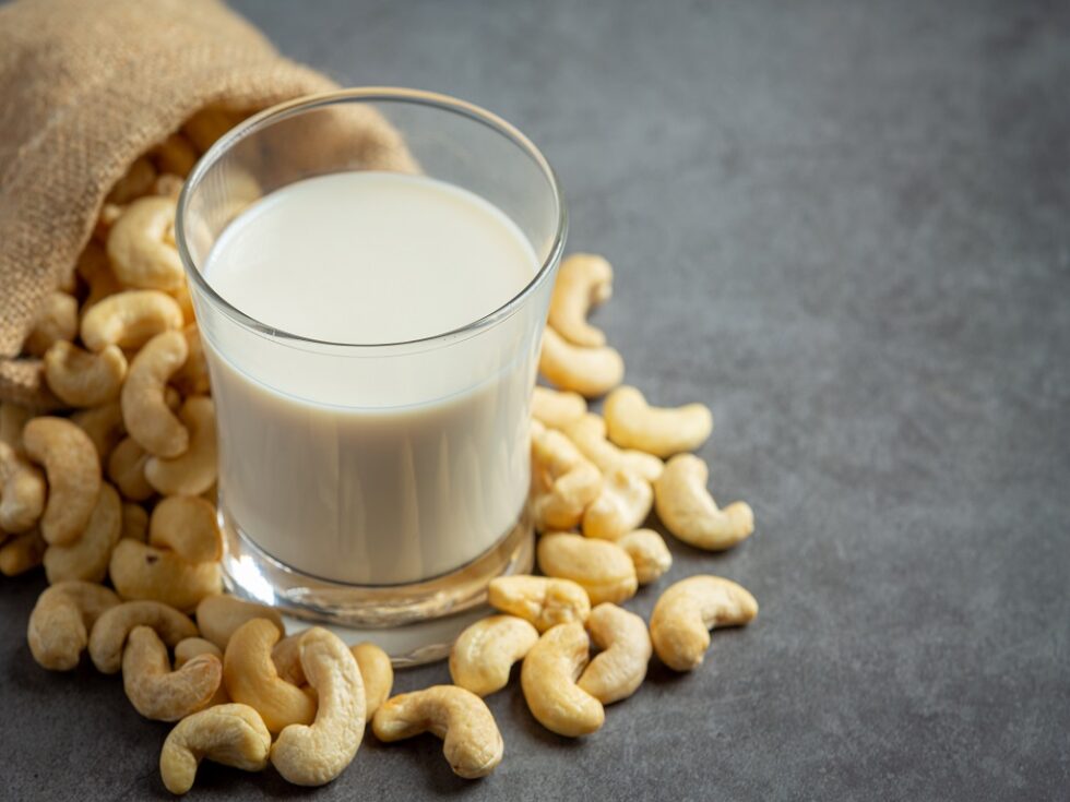 Intip 7 Jenis Susu Nabati yang Aman Bagi Vegan - Madame Chang